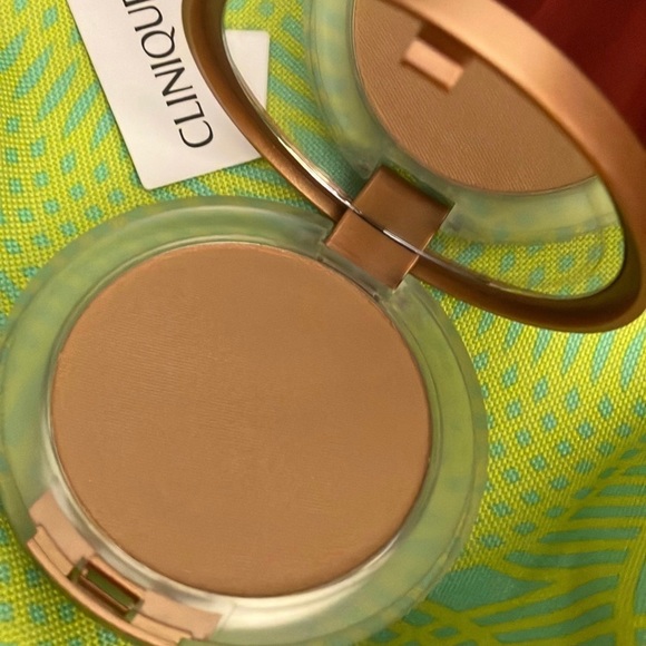 Clinique | Makeup | Clinique True Bronze Pressed Powder Bronzer 2 ...